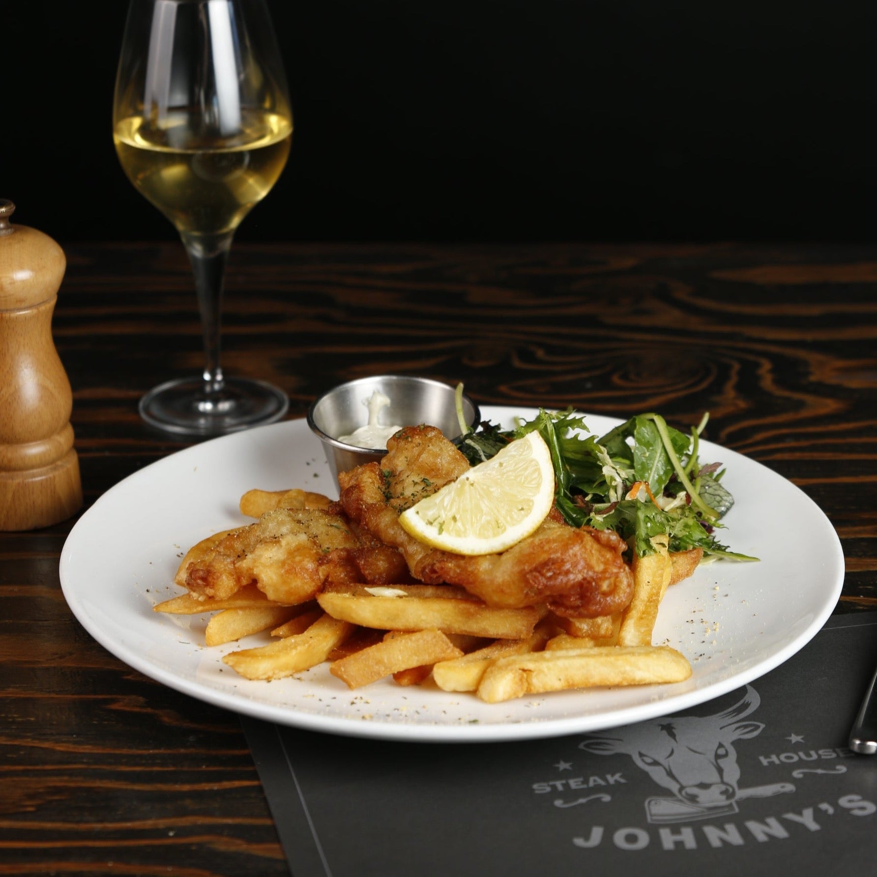 [Main] Fish & Chips – johnnyssteak